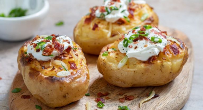 How Many Calories Are in a Jacket Potato? - My Fitness Blog